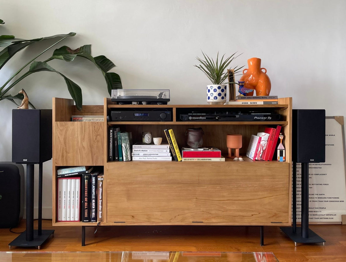 Izio Vinyl Console – Rooma SG